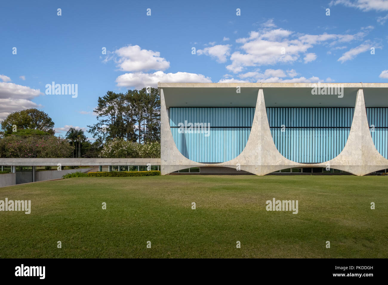 Alvorada palace brasilia hi-res stock photography and images - Alamy