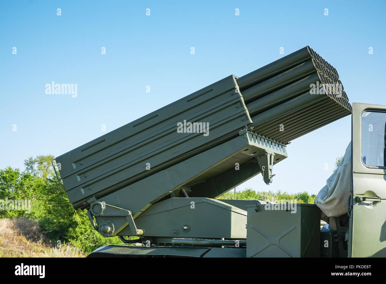 Heavy multiple rocket launcher hi-res stock photography and images - Alamy
