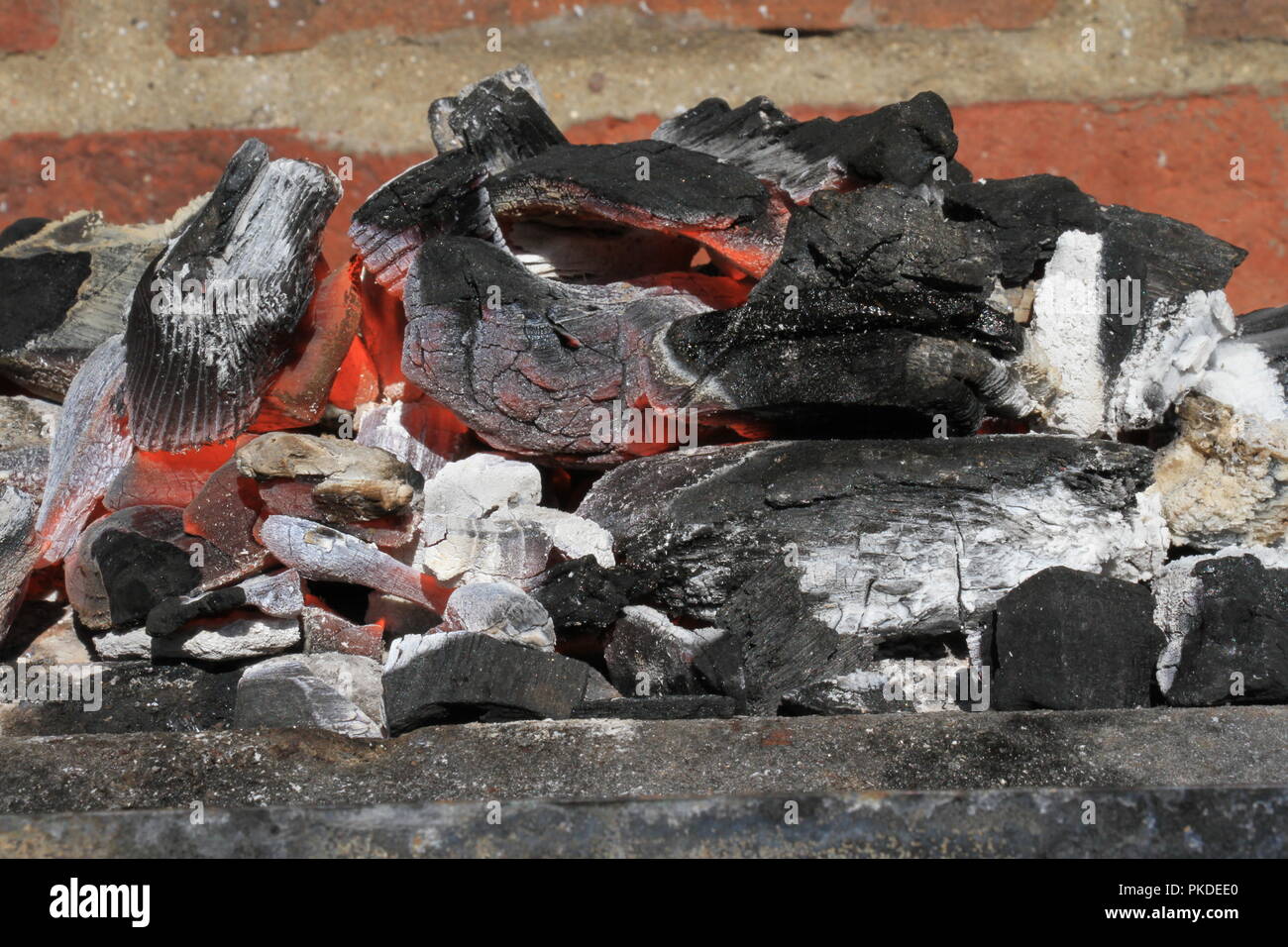 Bbq ashes hi-res stock photography and images - Alamy