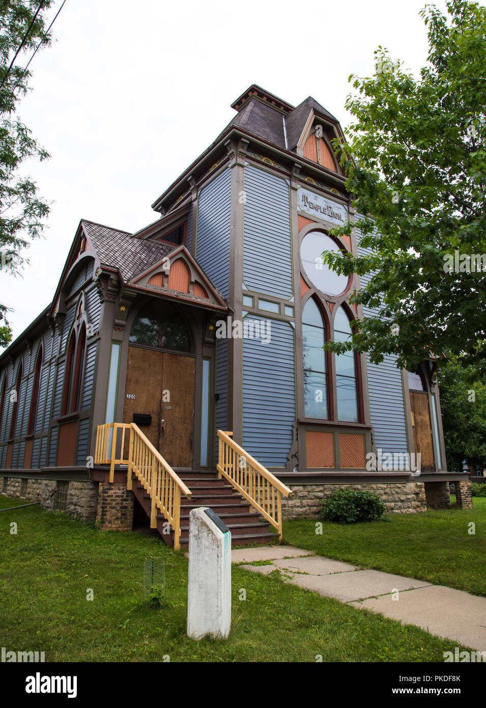 Temple Zion was the synagogue of Harry Houdini's father when they lived ...
