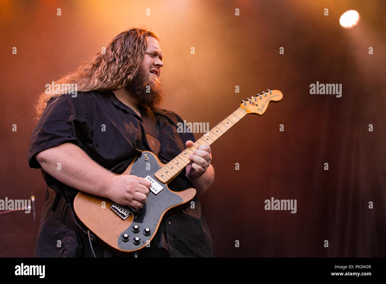 Canadian blues guitarist Matt Andersen performing at Skookum Music ...