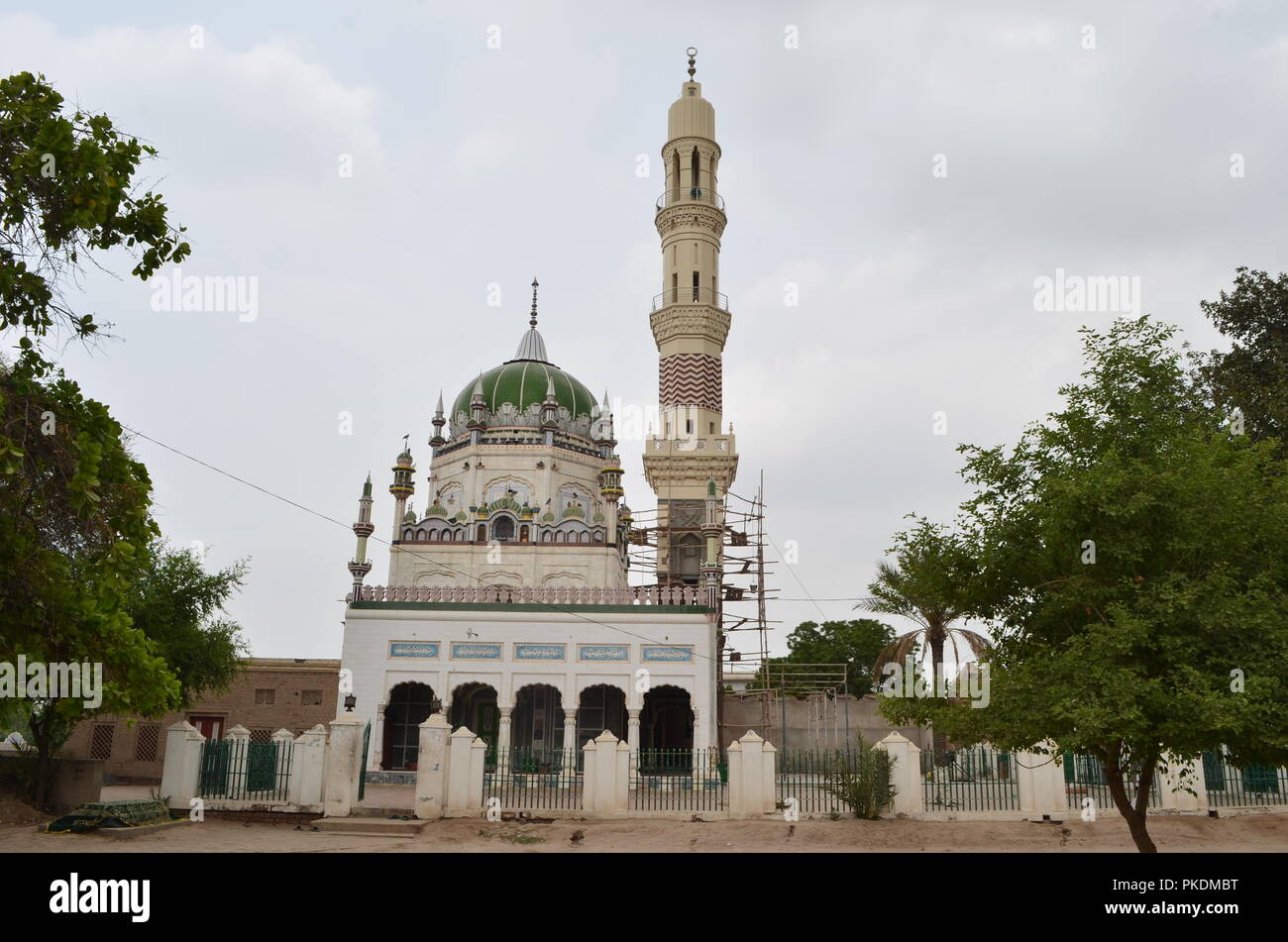 Beautiful tomb hi-res stock photography and images - Alamy