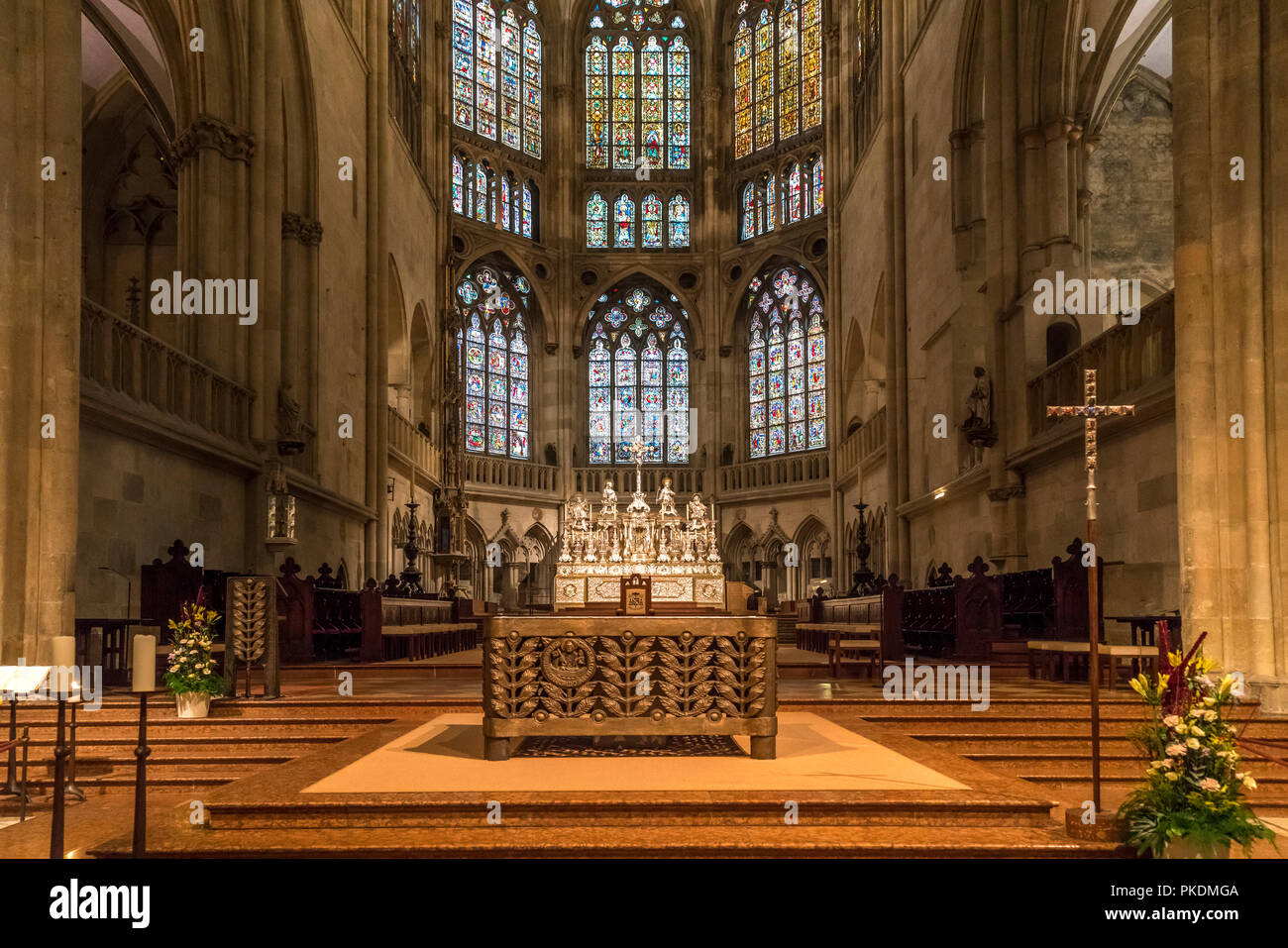 Regensburg cathedral interior hi-res stock photography and images - Alamy