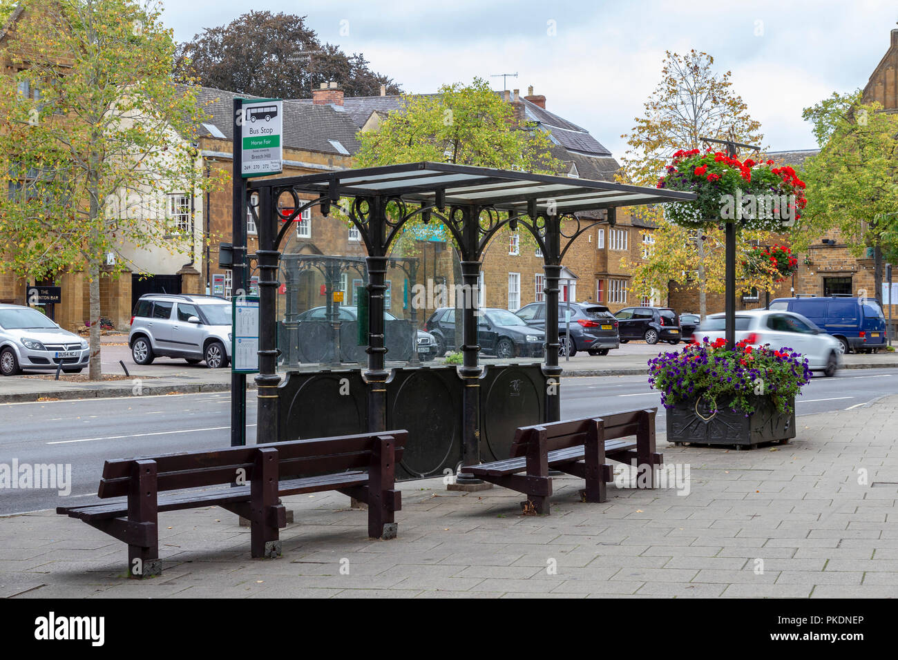 Old fashioned bus shelter, Banbury Oxfordshire, uk Stock Photo - Alamy