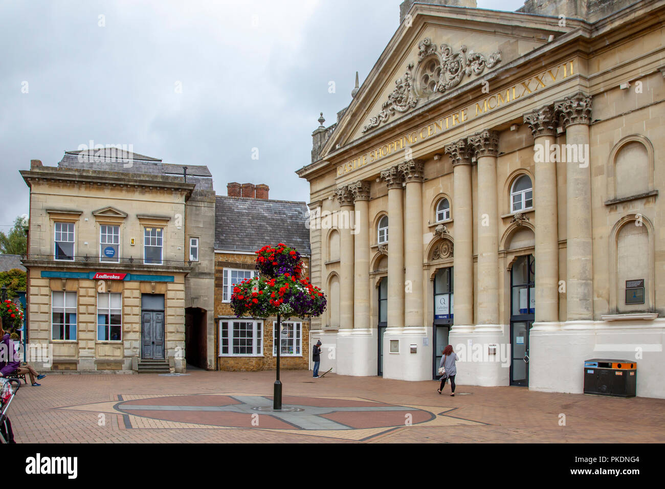 Banbury market place hi-res stock photography and images - Alamy