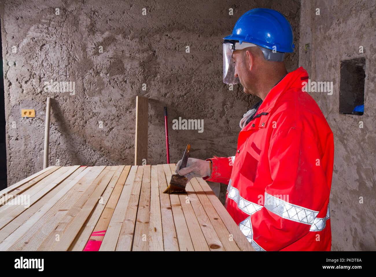 carpenter at work in a building site Stock Photo - Alamy