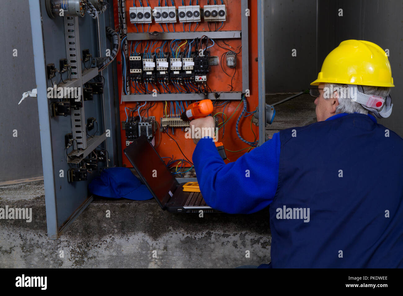 Dangerous electrical panel hi-res stock photography and images - Alamy
