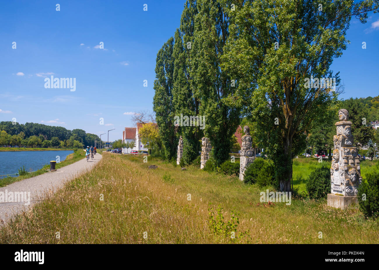 Roman egyptian sculptures hi-res stock photography and images - Alamy