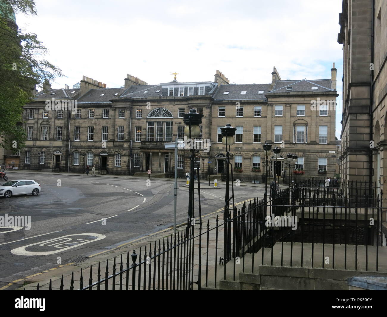 The neo-classical, palace-style architecture of Charlotte Square ...