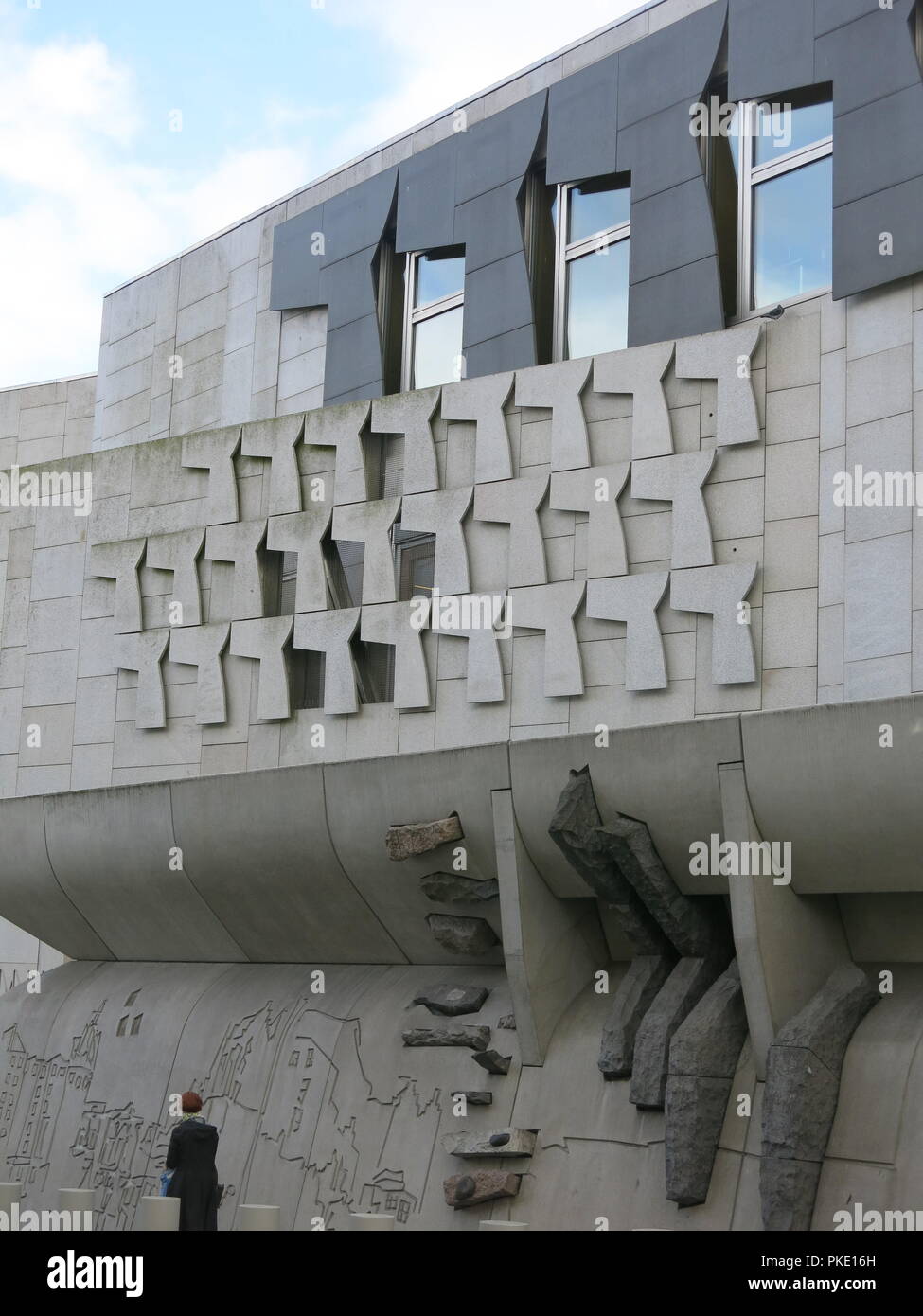 At 14 years old, the Scottish Parliament Building still looks a ...