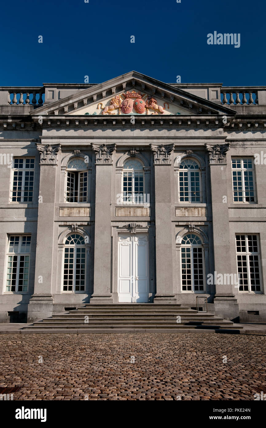 The 18th century Château of Seneffe, designed by Laurent-Benoît Dewez ...
