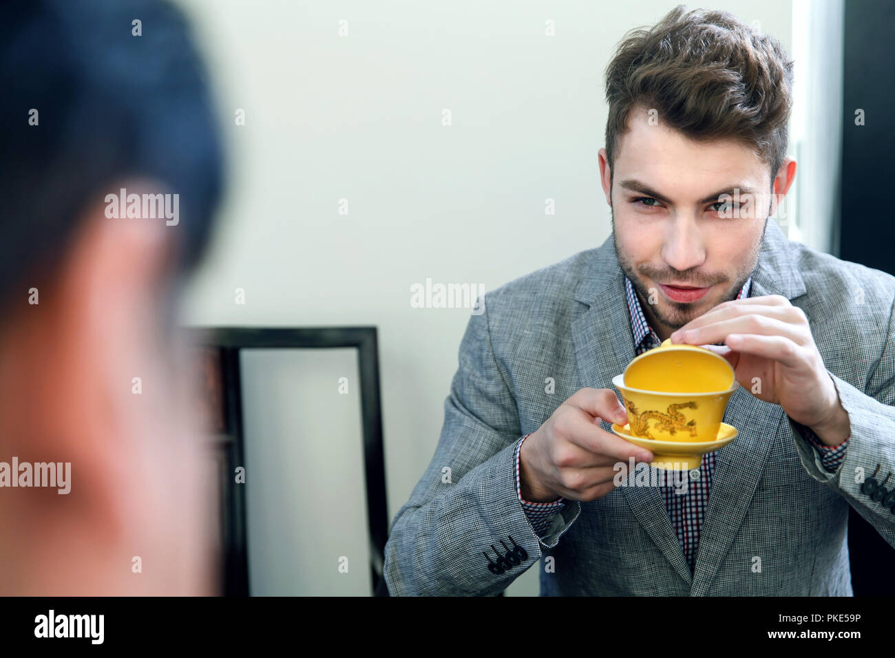 Business meeting tea hi-res stock photography and images - Alamy