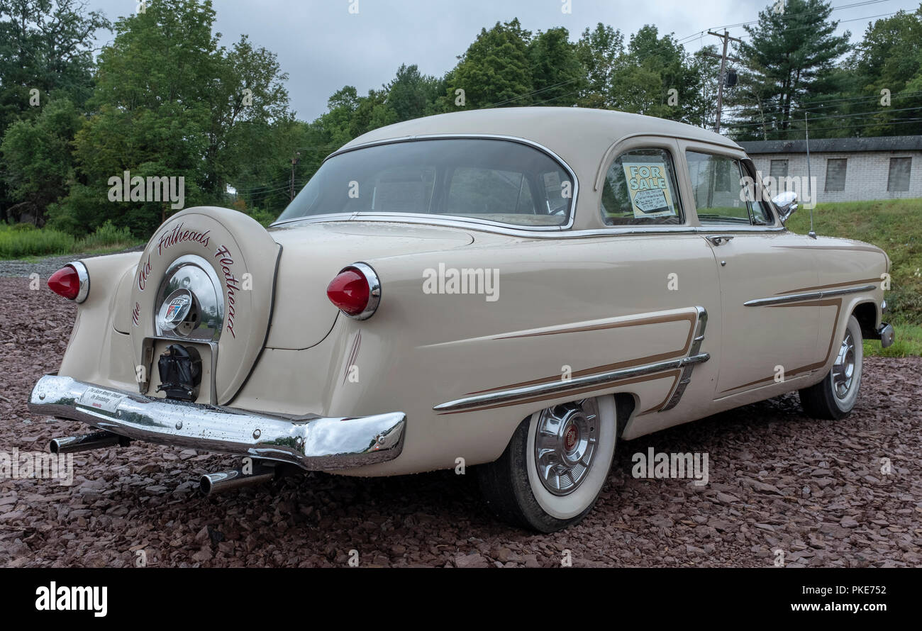 1953 ford model line hi-res stock photography and images - Alamy