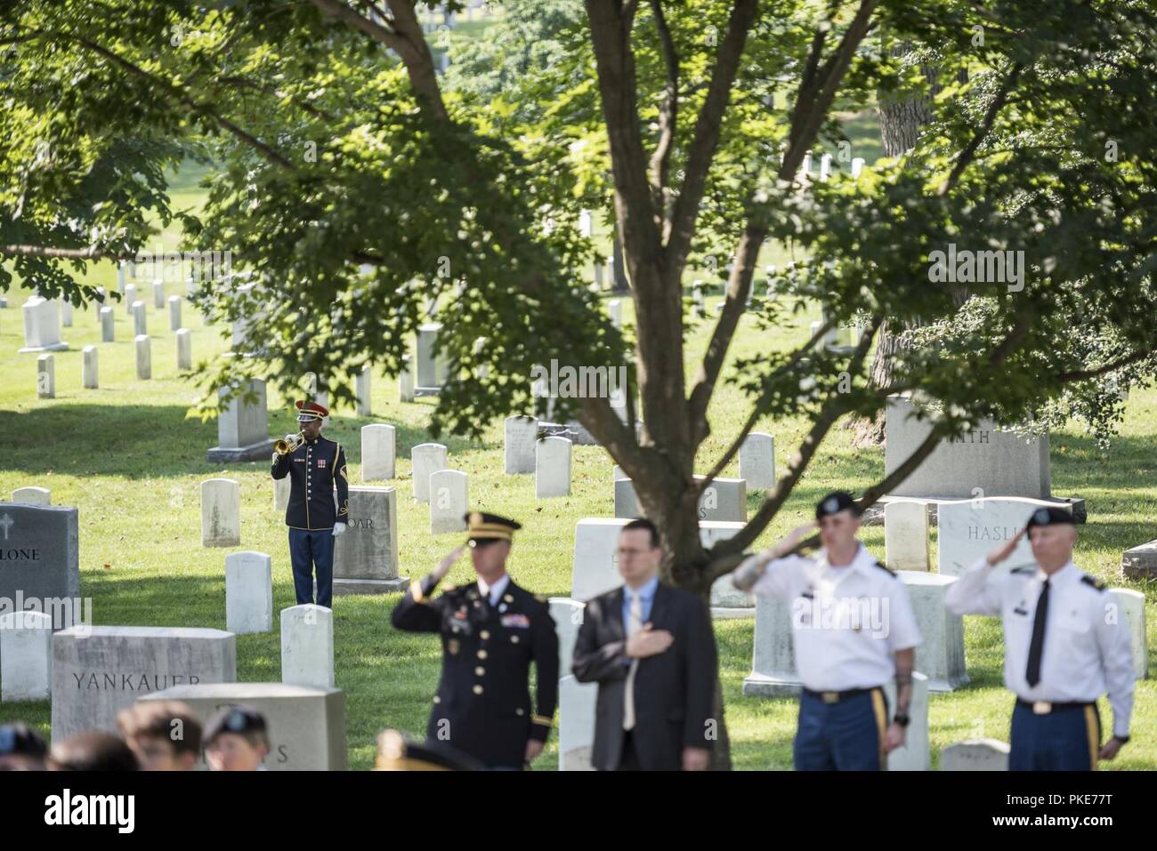 Chief of chaplains of the united states army hi-res stock photography ...