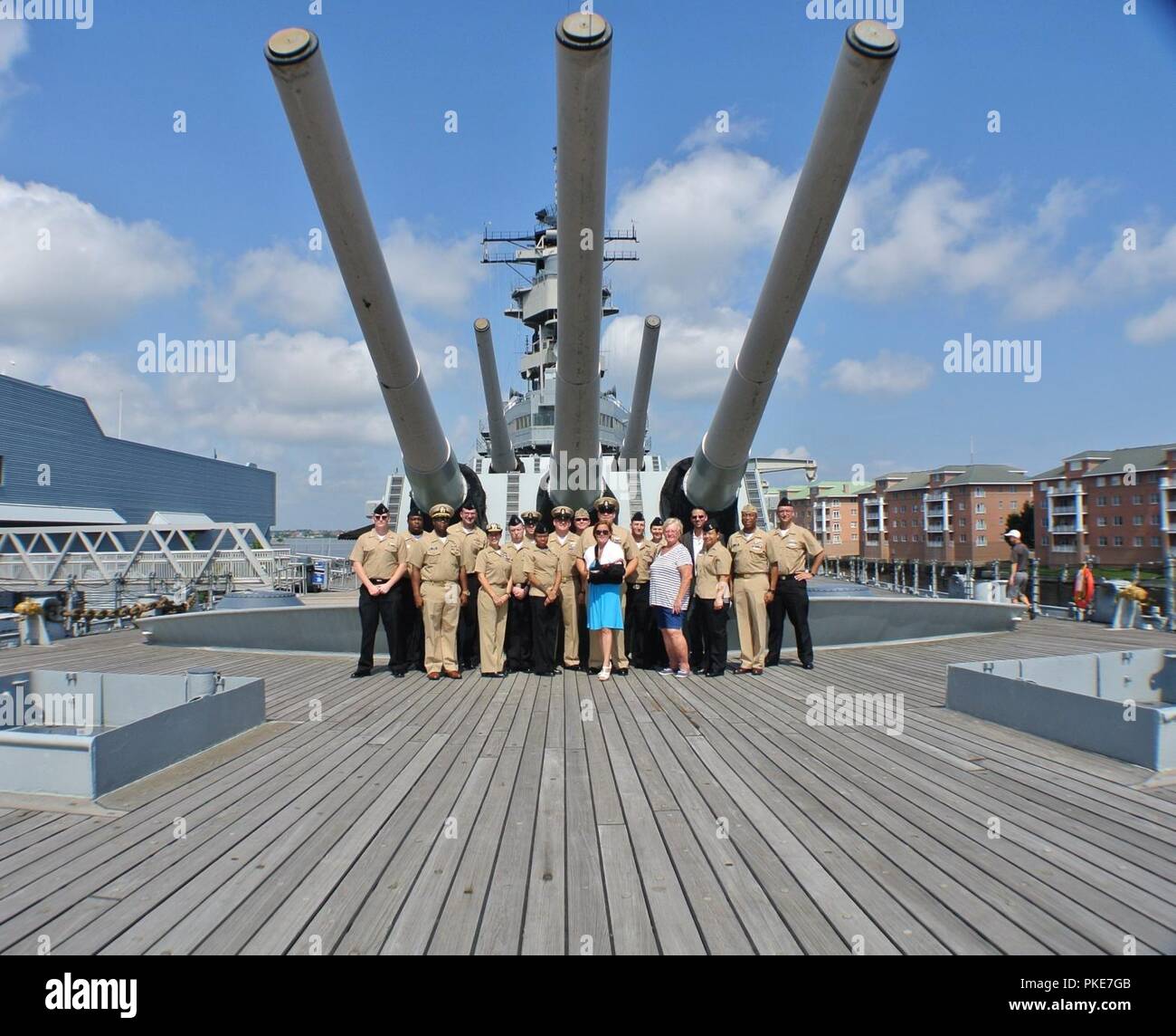 Joint reserve intelligence center hi-res stock photography and images ...