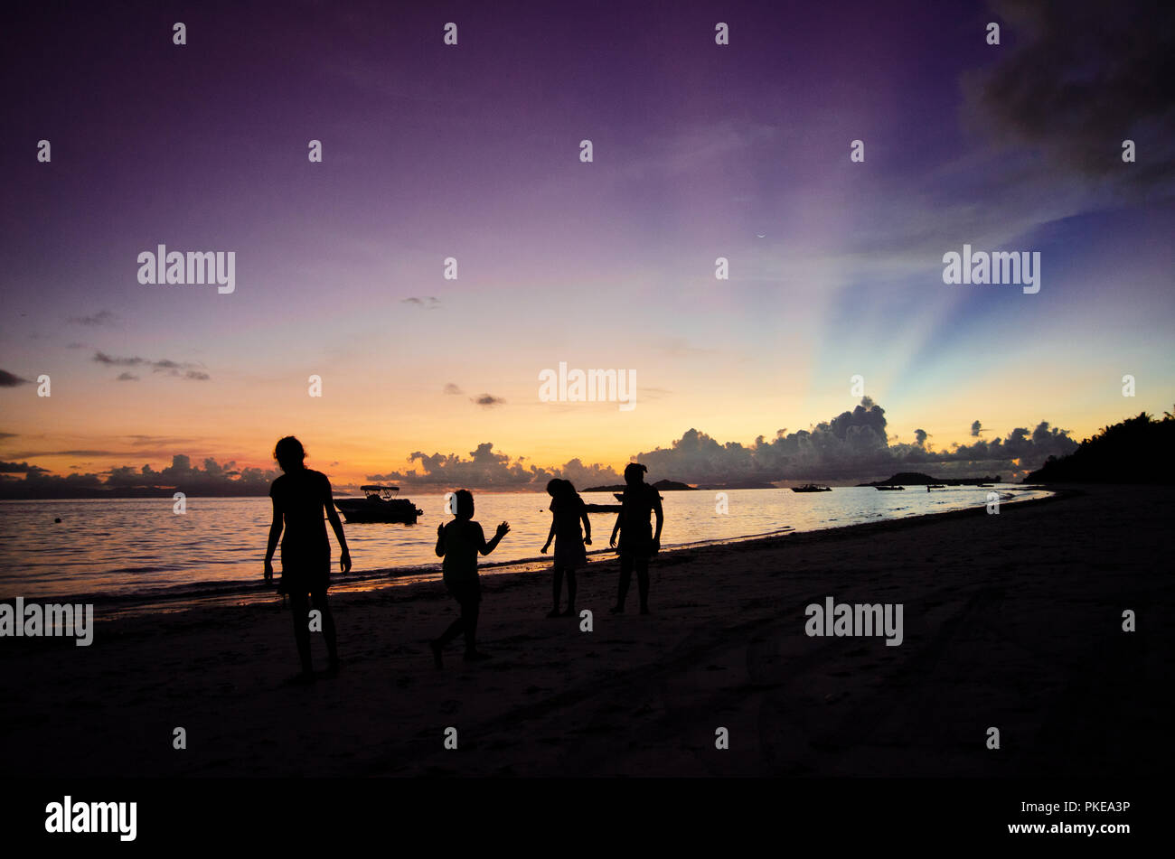 Seychelles sunset hi-res stock photography and images - Alamy
