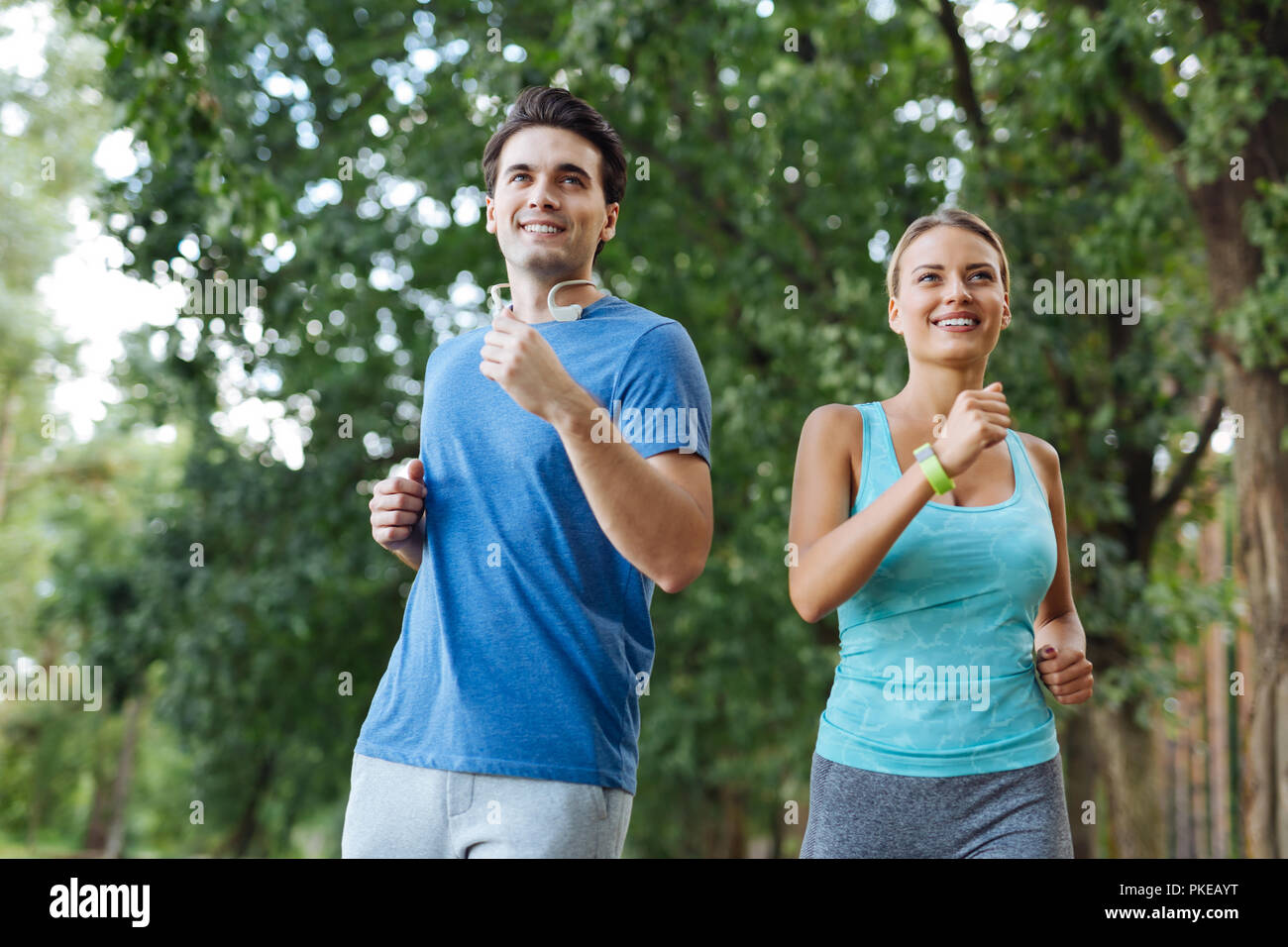Run activities hi-res stock photography and images - Alamy