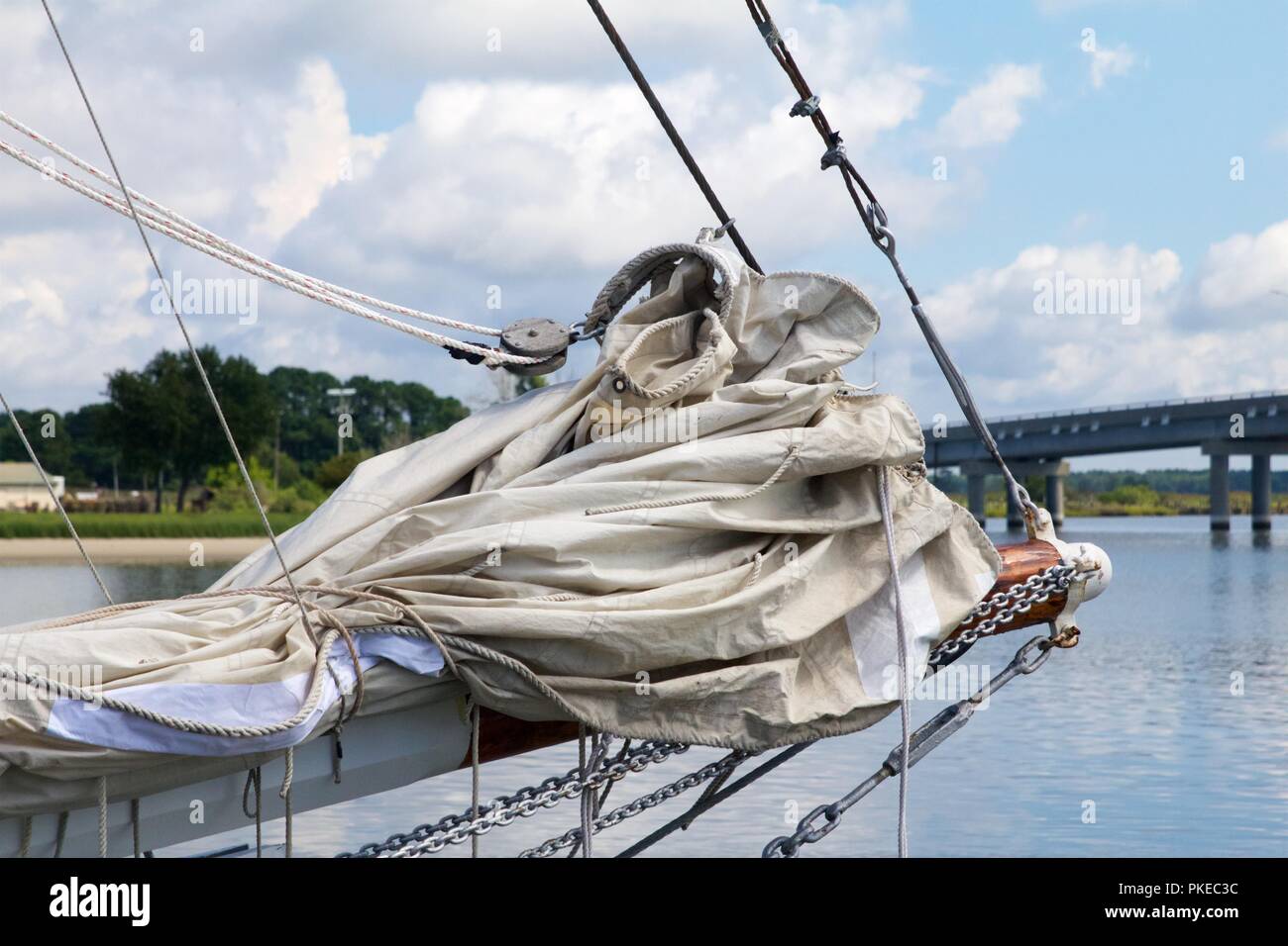 Chesapeake bay maryland skipjack hi-res stock photography and images ...