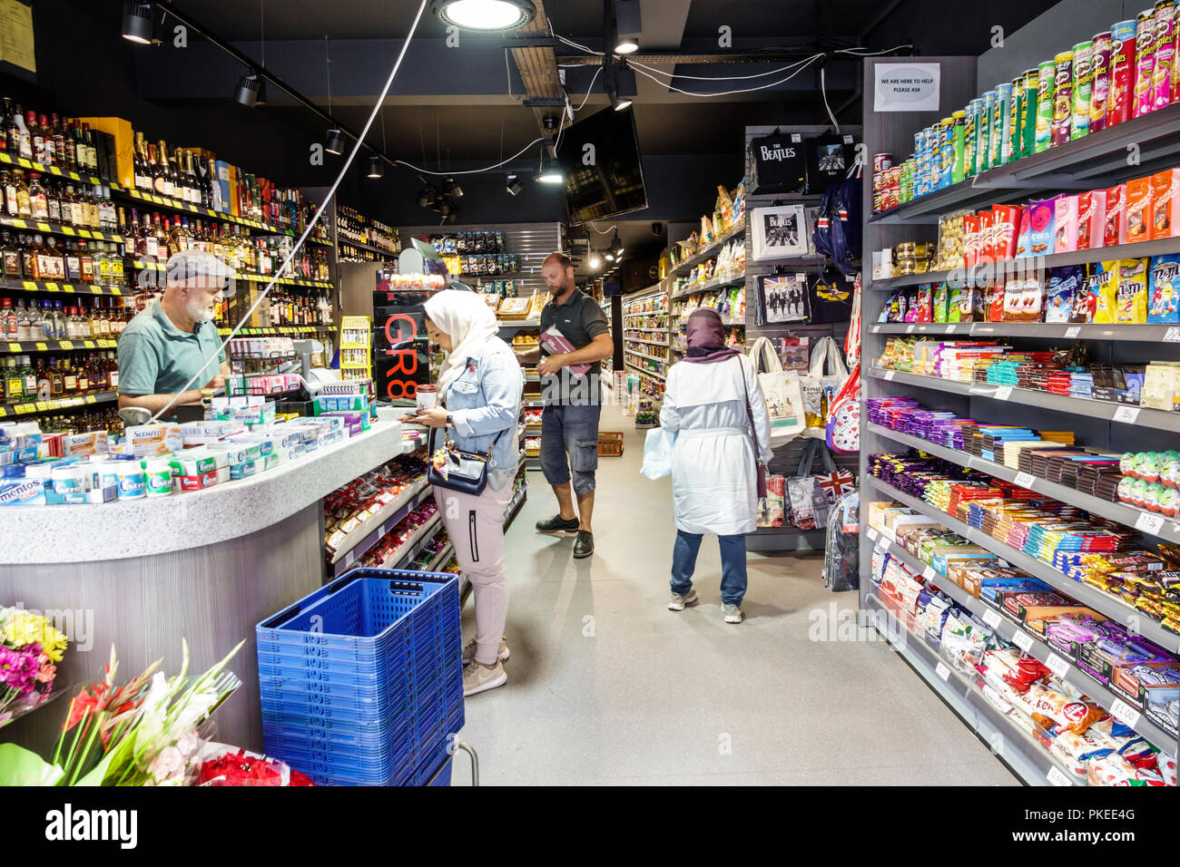 Convenience store costcutter hi-res stock photography and images - Alamy