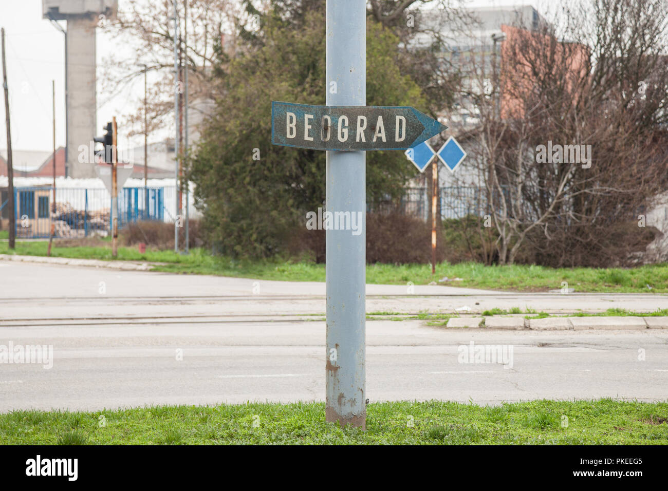 Damaged traffic sign hi-res stock photography and images - Alamy