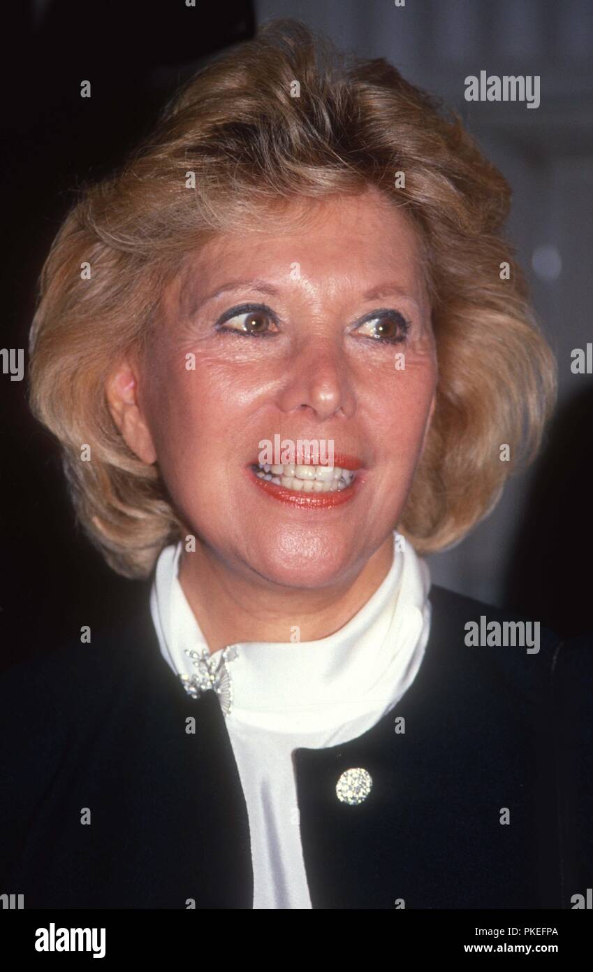 Dinah Shore 1988 Photo By Adam Scull/PHOTOlink.net Stock Photo - Alamy