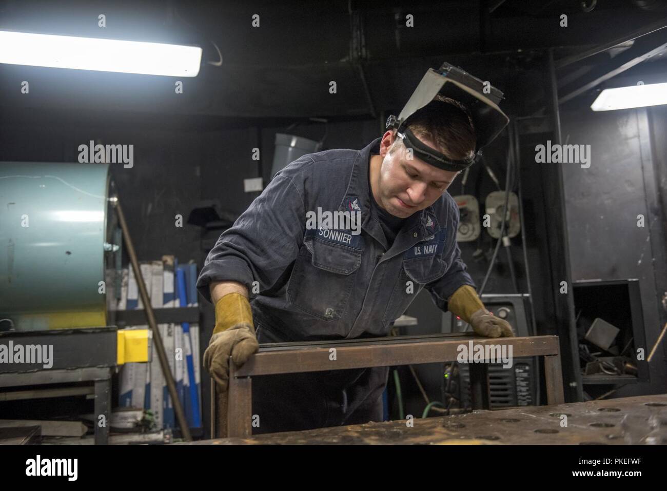 ATLANTIC OCEAN (July 31, 2018) Hull Maintenance Technician 3rd Class ...