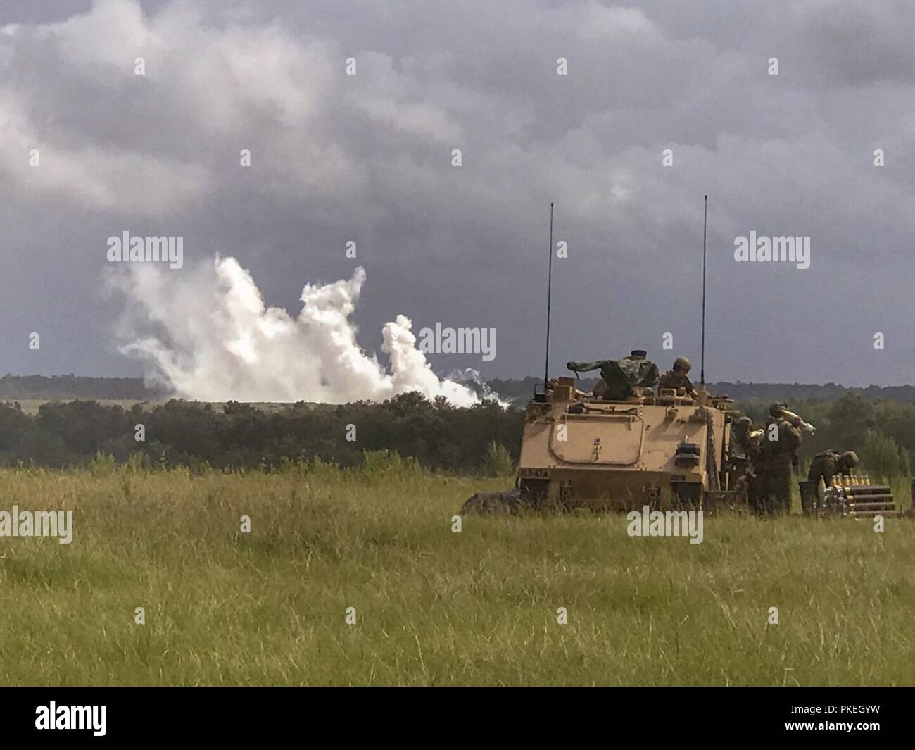 Mortar men assigned to Headquarters and Headquarters Company, 3rd ...
