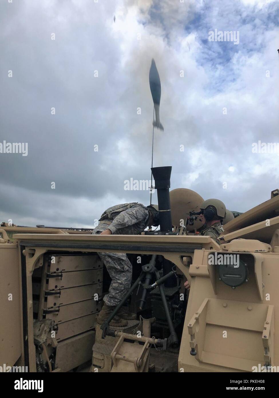 Mortar men assigned to Headquarters and Headquarters Company, 3rd ...