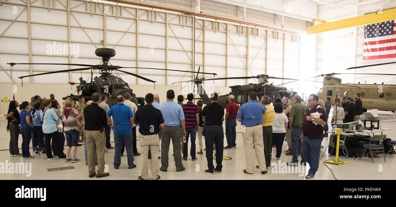 Peo soldier hi-res stock photography and images - Alamy