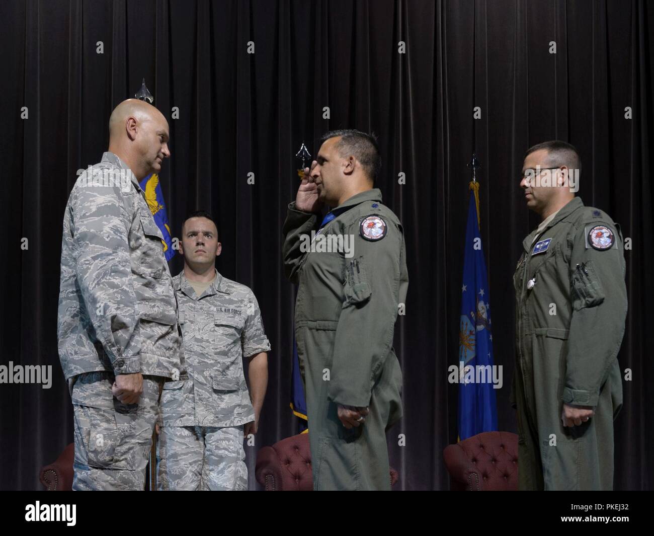 107th attack wing operations group hi-res stock photography and images ...