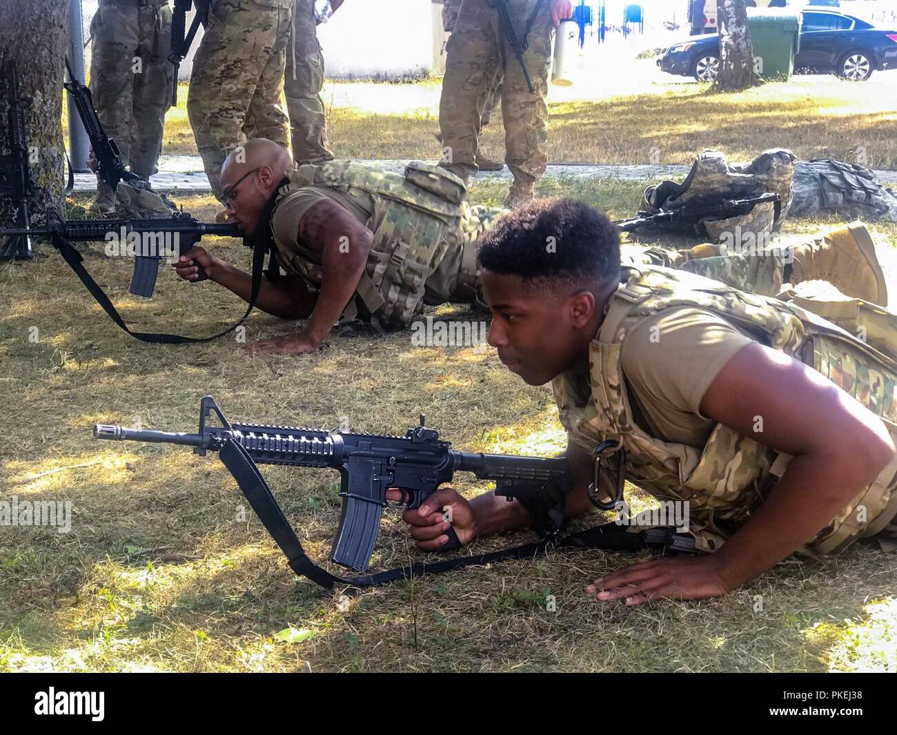 Soldiers assigned to the 4th Combat Aviation Brigade, 4th Infantry ...
