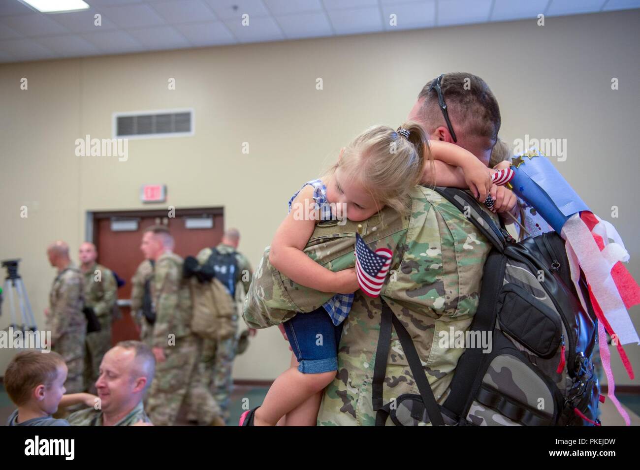 Soldiers assigned to the 2nd Squadron, 101st Cavalry, return to their ...