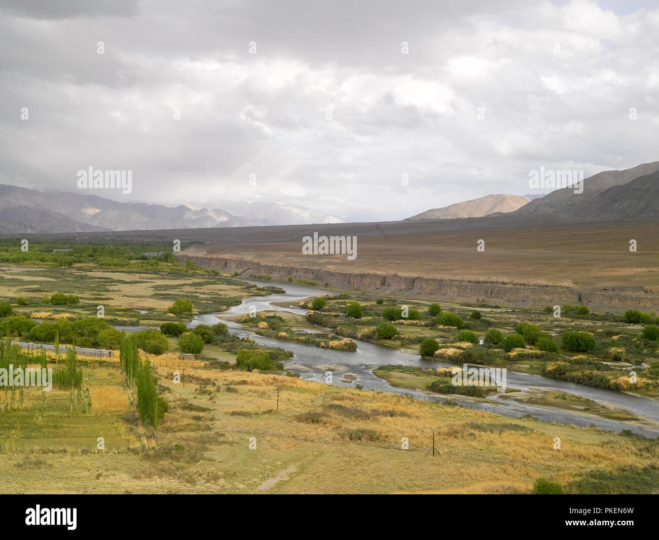 INDUS RIVER, LADAKH, JAMMU & KASHMIR, INDIA, ASIA Stock Photo - Alamy