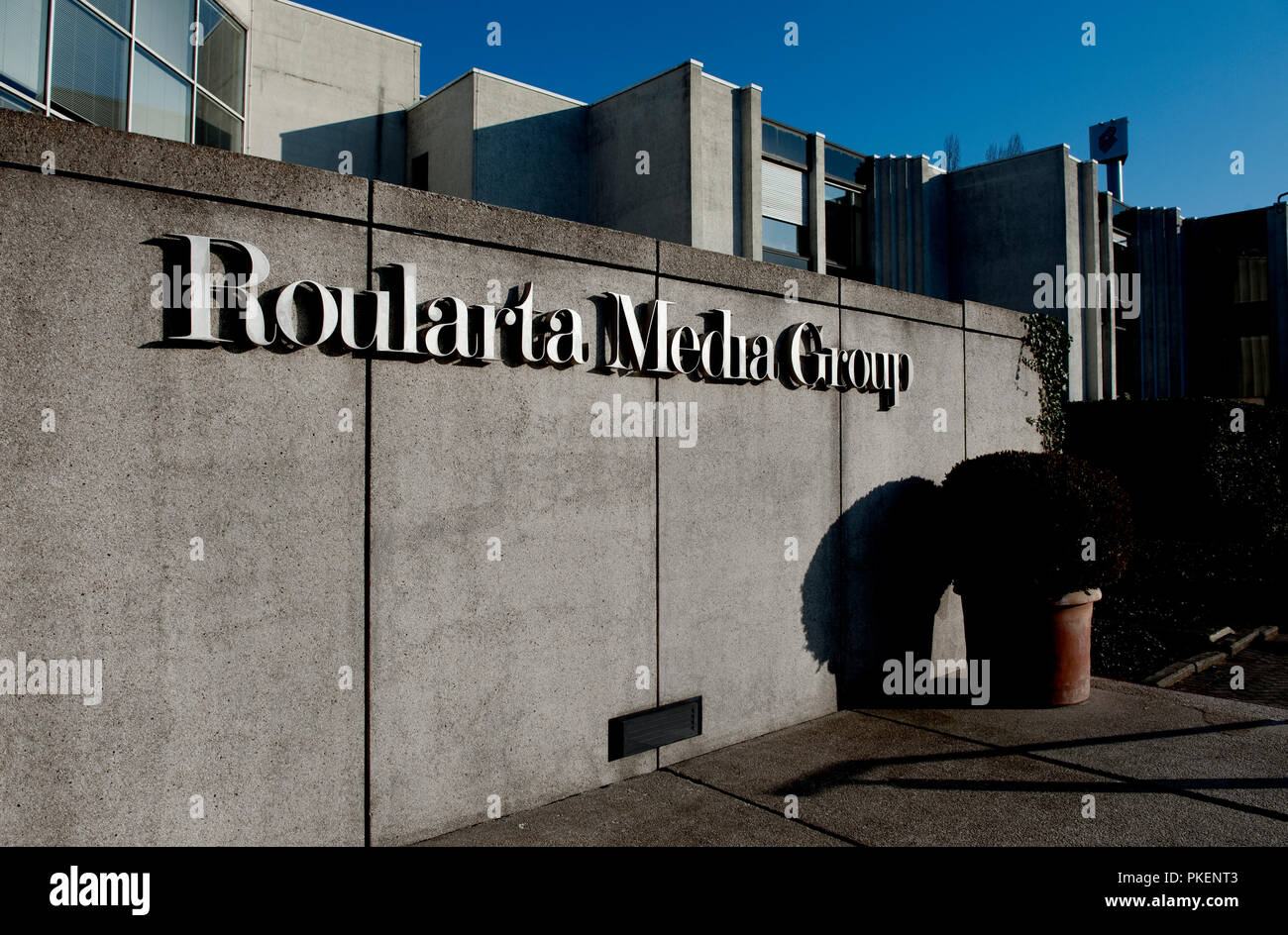 The headquarters of the Roularta Media Group in Zellik (01/02/2012 ...