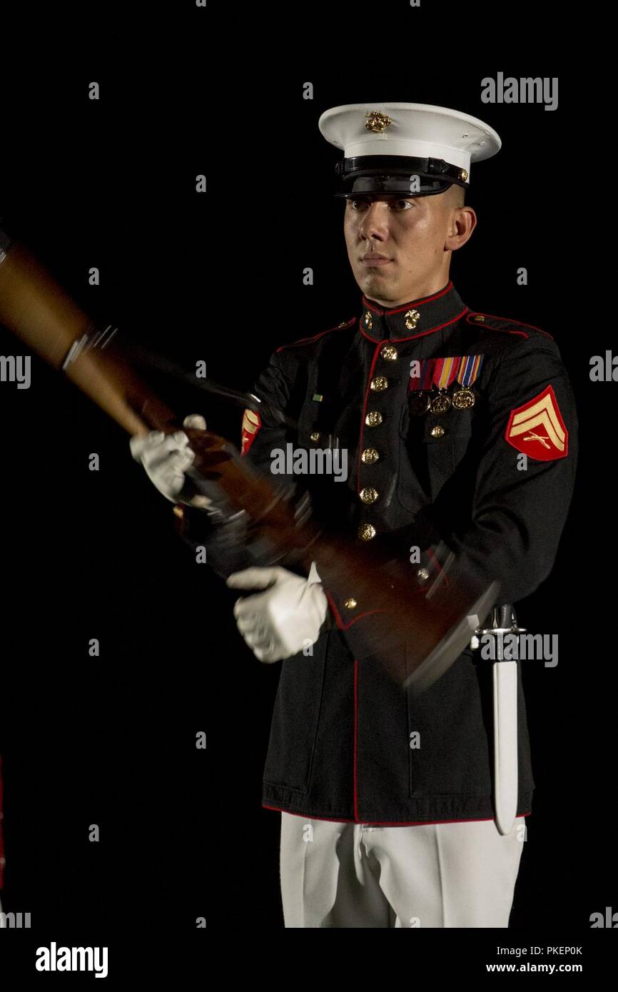 Us marines barracks inspection hi-res stock photography and images - Alamy