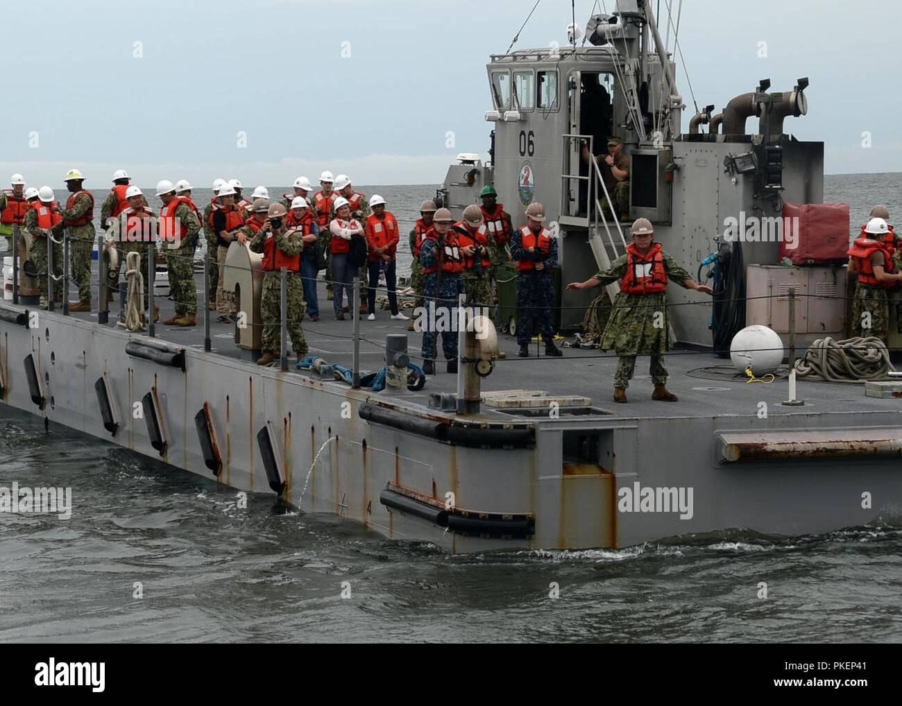 Navy cargo handling battalion one hi-res stock photography and images ...