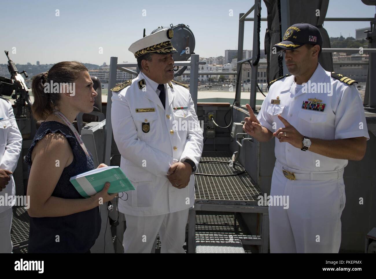Algerian army on patrol hi-res stock photography and images - Alamy