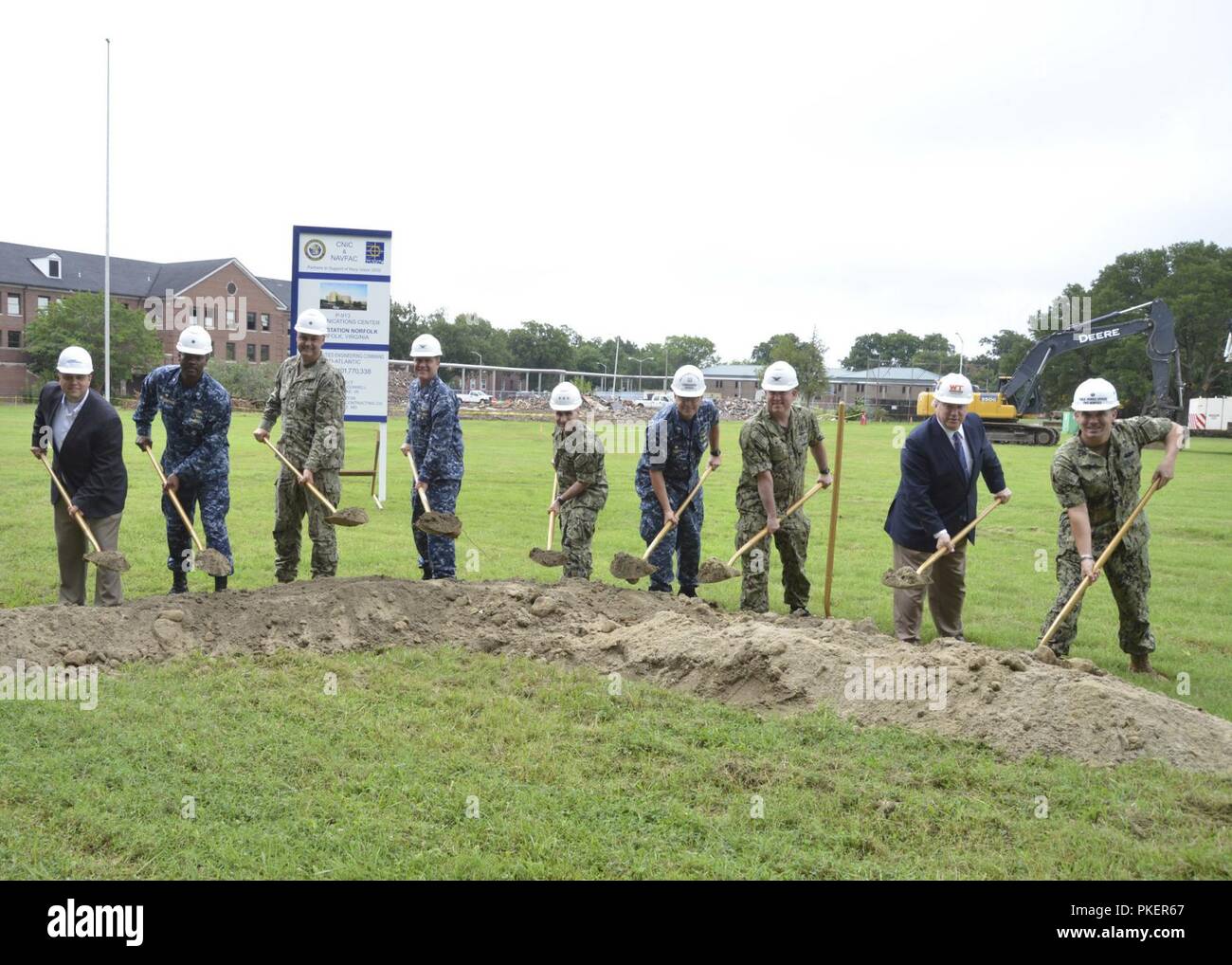Naval computer and telecommunications station hi-res stock photography ...