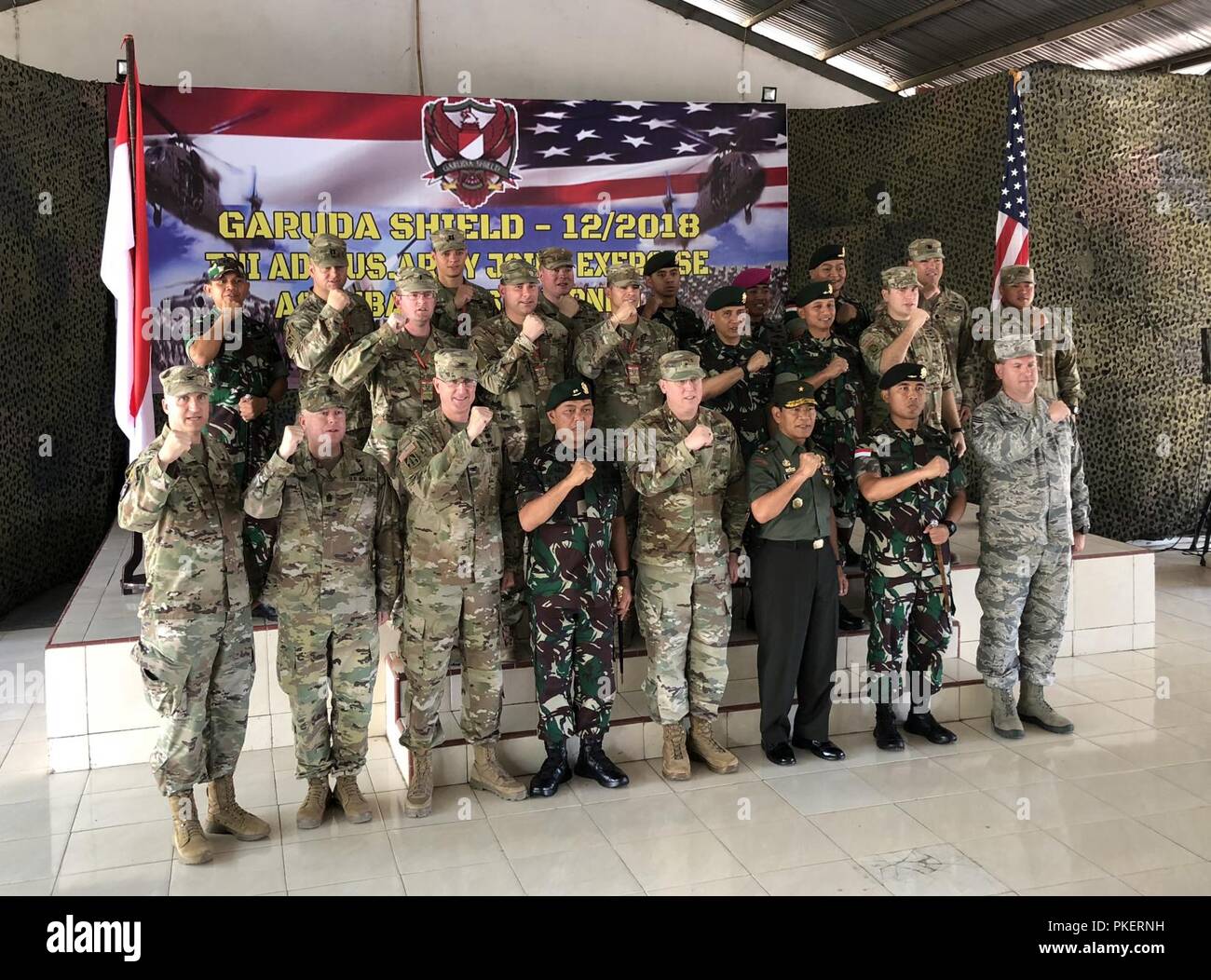 Garuda shield hi-res stock photography and images - Alamy