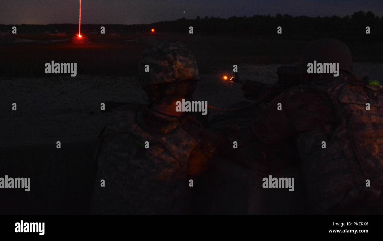 U.S. Army Reserve Troop List Unit Soldiers participate in night ...
