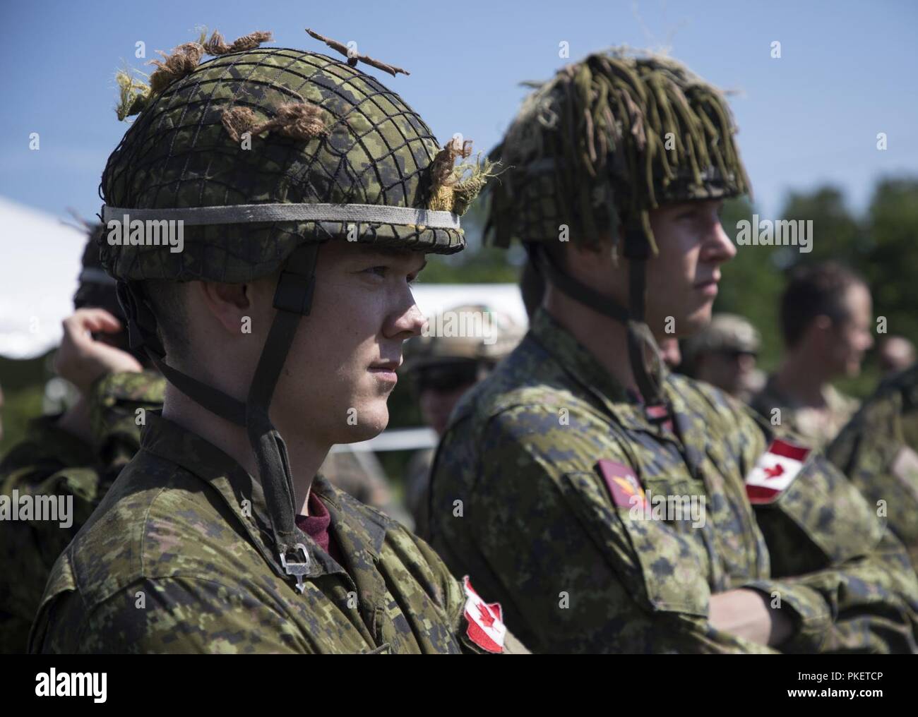 Canadian paratroopers hi-res stock photography and images - Alamy