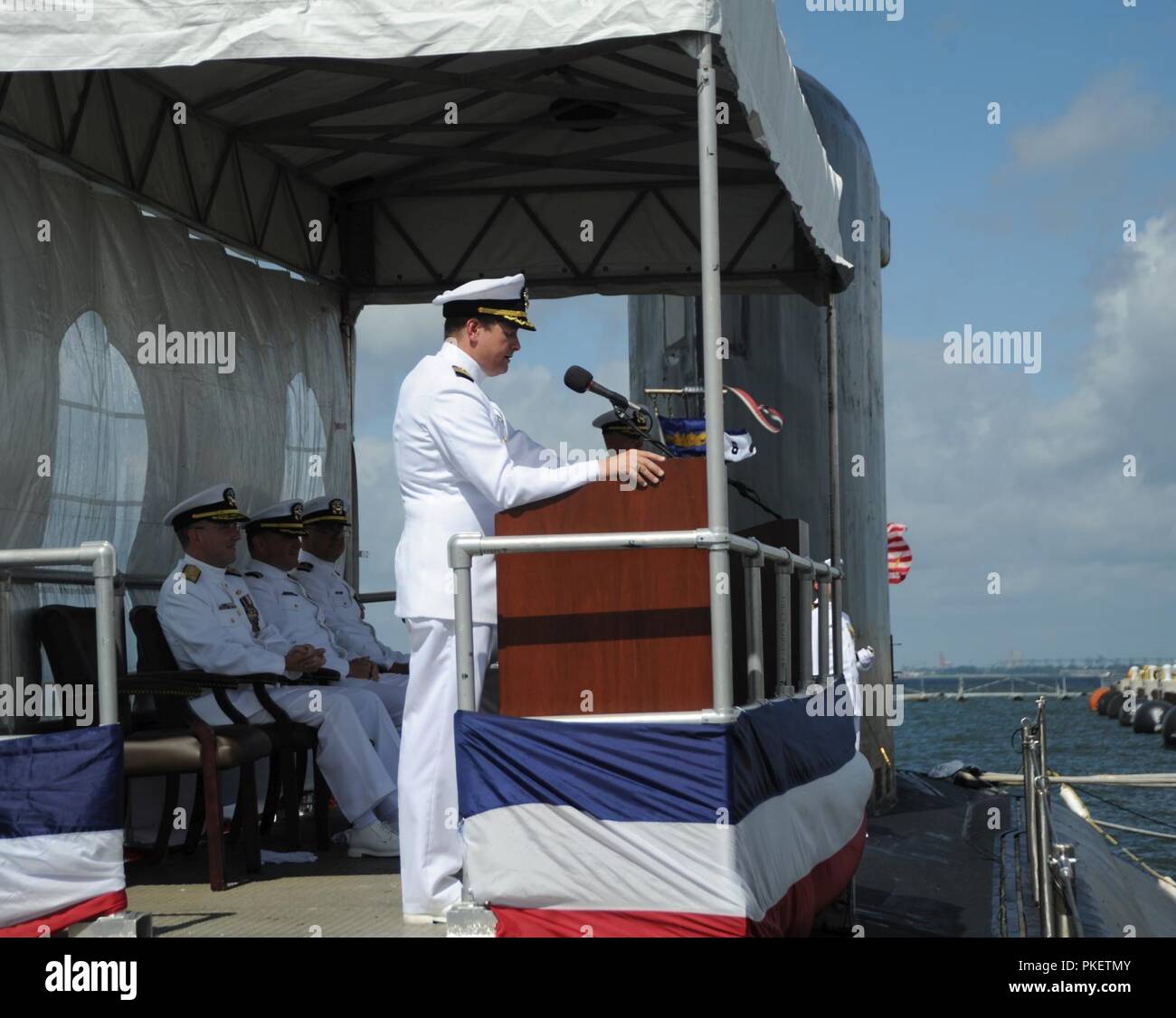 NORFOLK, Va. (Aug. 1, 2018) Capt. Carl Hartsfield, the outgoing ...