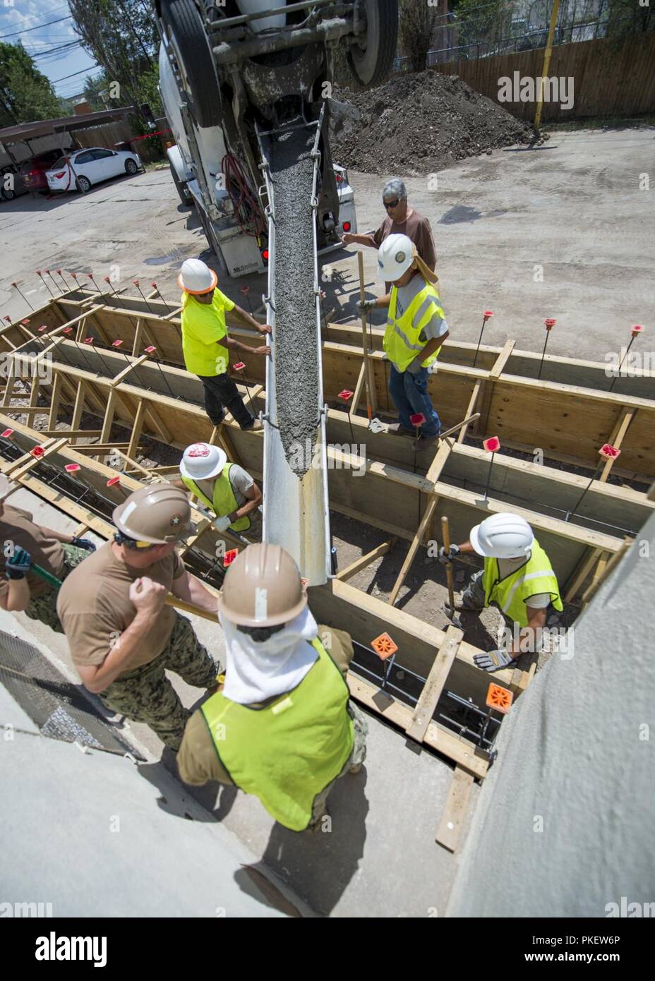 U.S. Air Force Airmen from the 133rd and 148th Civil Engineer Squadrons ...