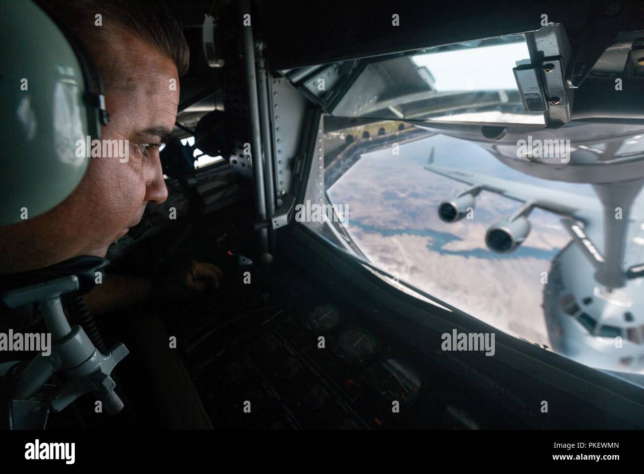 U.S. Air Force Tech. Sgt. Christopher Shadday, 336th Aerial Refueling ...