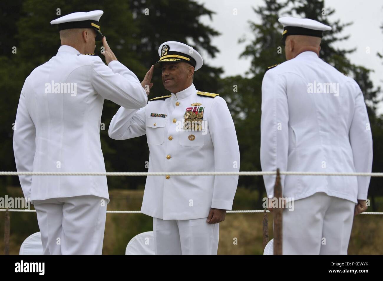 BREMERTON, Wash. (Aug. 2, 2018) - Capt. Chad Brooks (right), incoming ...