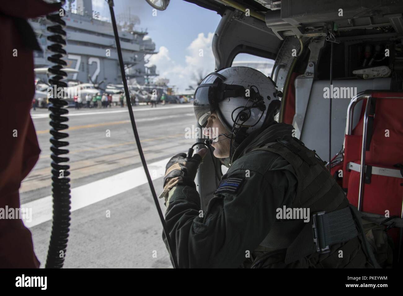 OCEAN (Aug. 1, 2018) Naval Aircrewman (Helicopter) 2nd Class Michael ...