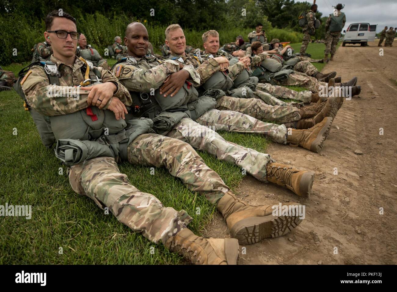 507th parachute infantry regiment hi-res stock photography and images ...