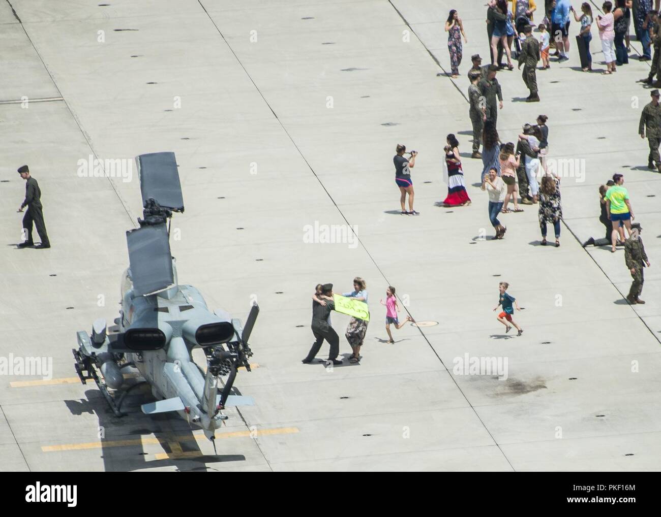 NEW RIVER, N.C. (Aug. 4, 2018) Marines from Marine Medium Tiltrotor ...