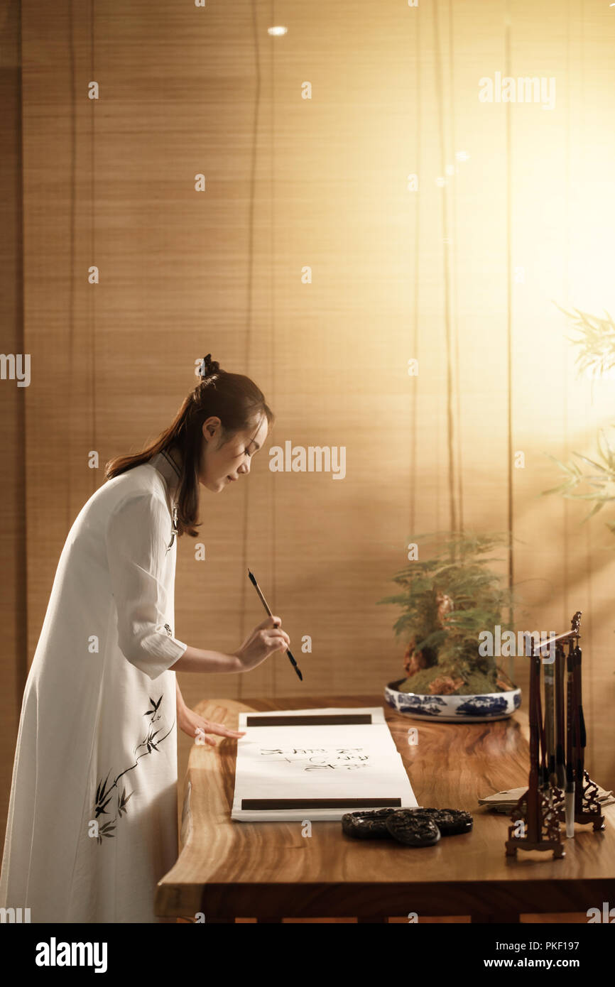 Calligraphy calligrapher hi-res stock photography and images - Alamy