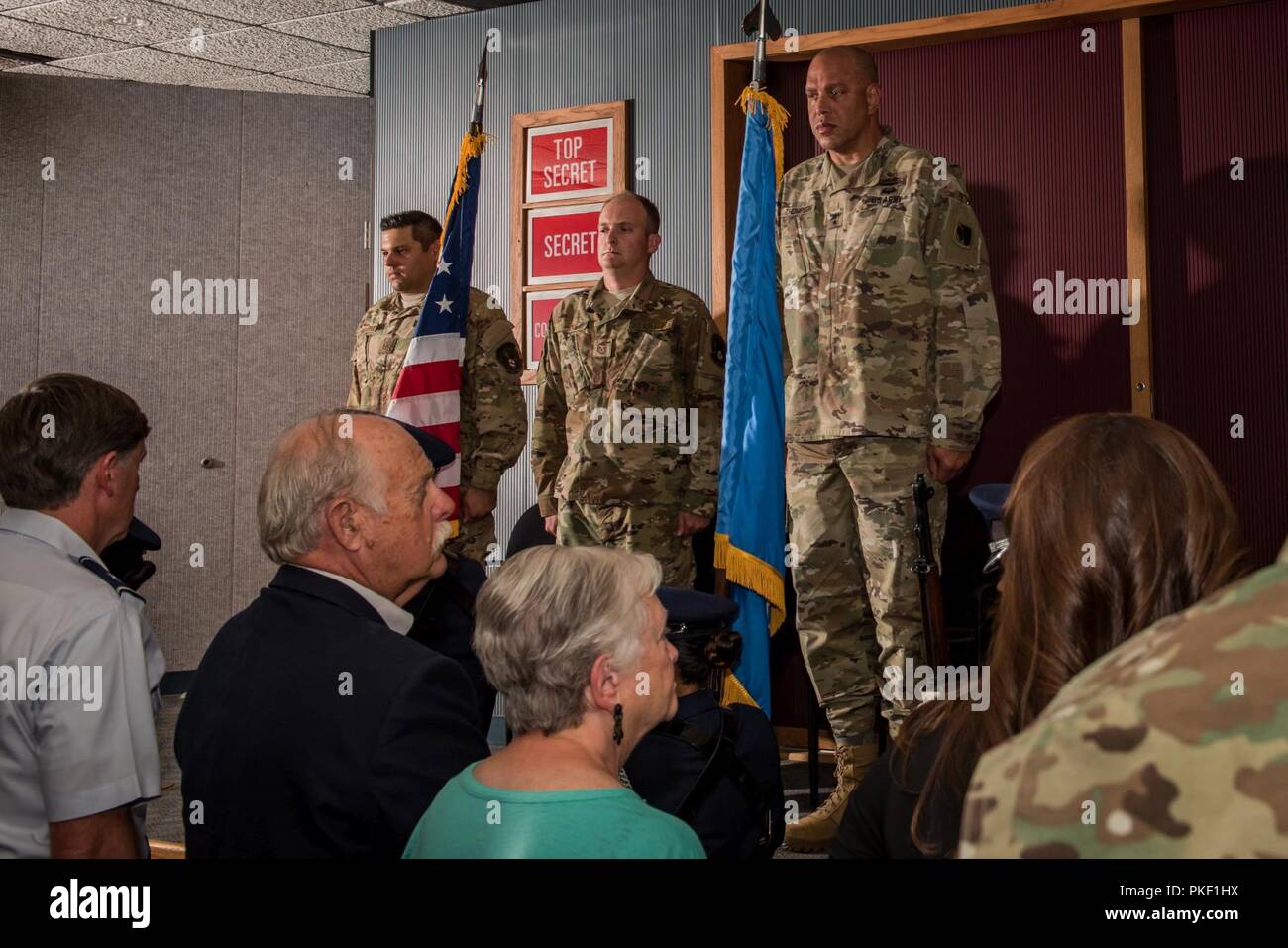 285th special operations intelligence squadron hi-res stock photography ...